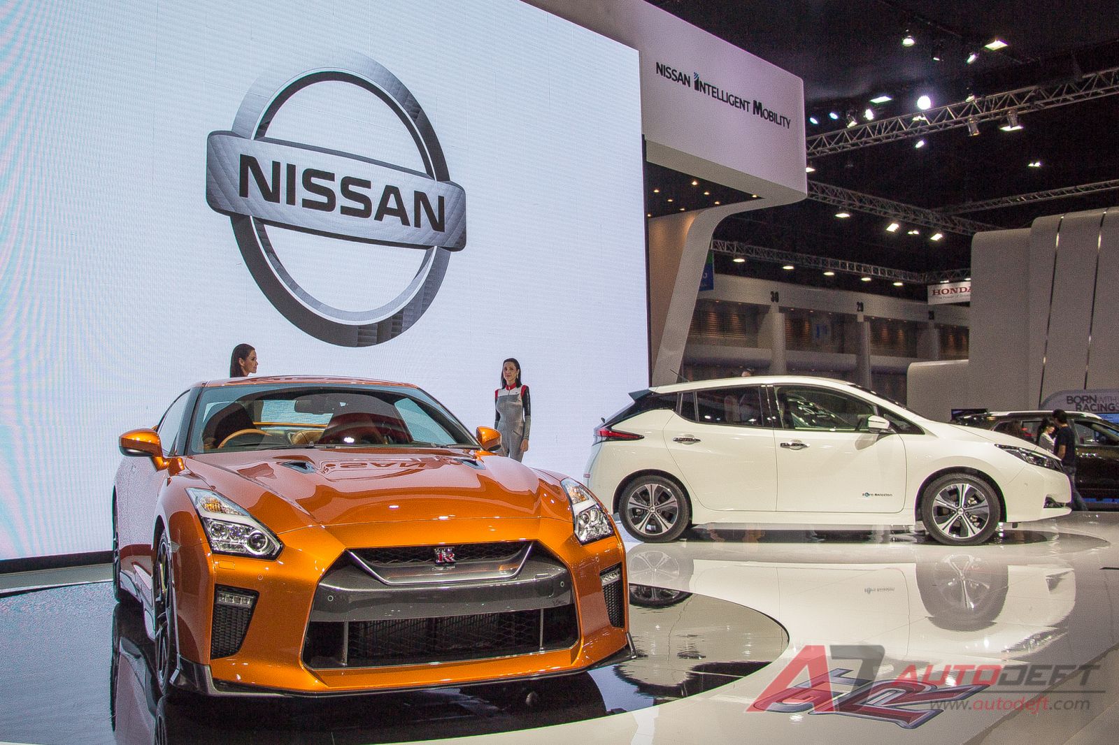 นิสสันโชว์ตัวแรง Nissan GT-R และรุ่นรักษ์โลก Nissan Leaf ที่งาน Motor Show 2018 | AUTODEFT ข่าว ...